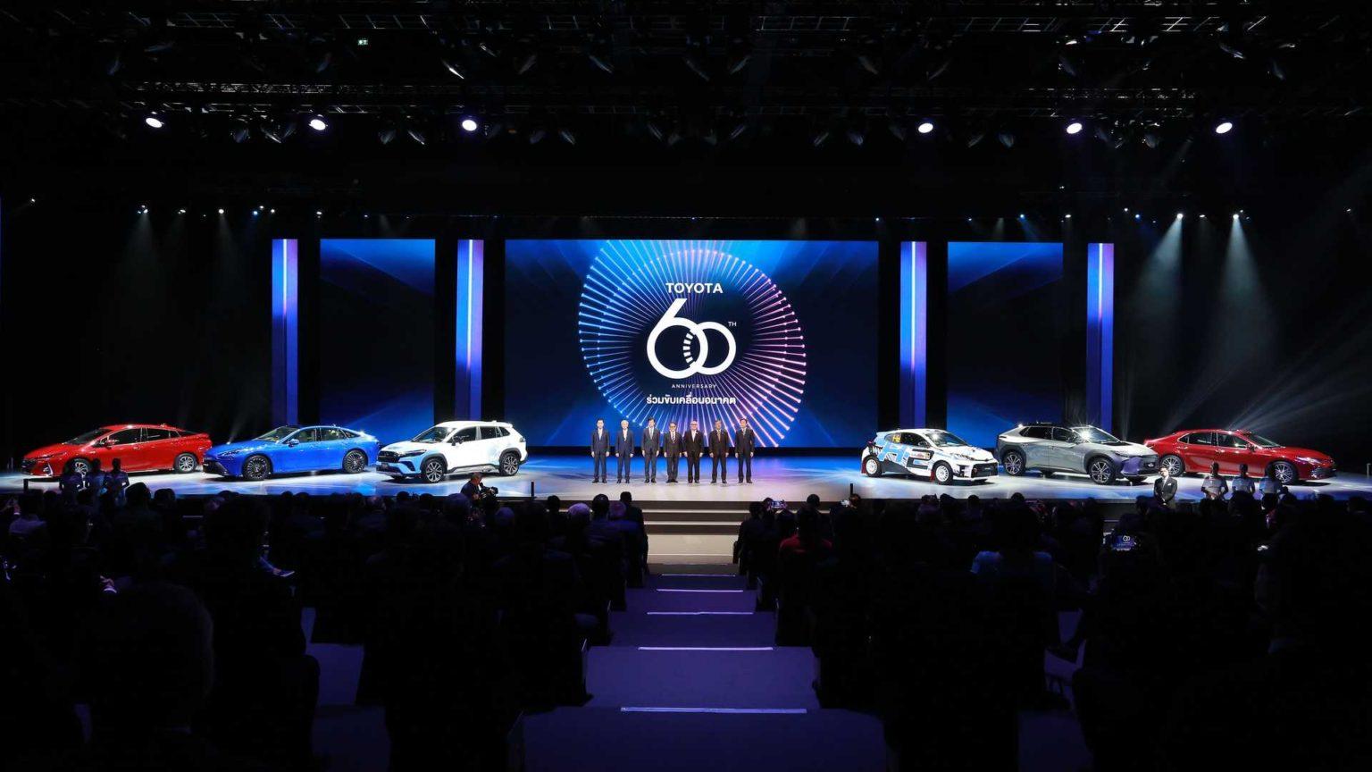 Toyota presentó la Hilux Revo BEV Concept, que es un anticipo de la ...