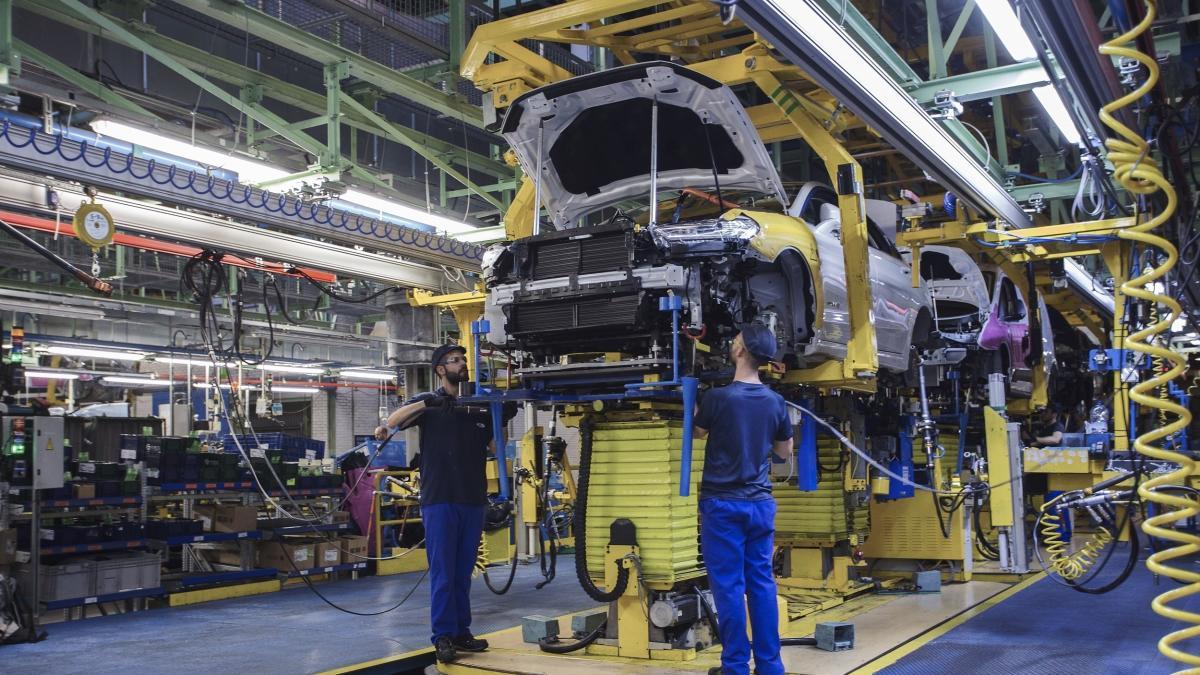 Ford despedirá a casi 4000 trabajadores para reestructurar la empresa