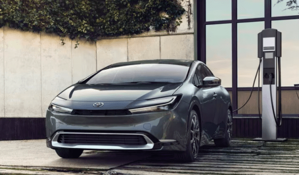 Toyota tiene un nuevo CEO global y anunció novedades en la movilidad