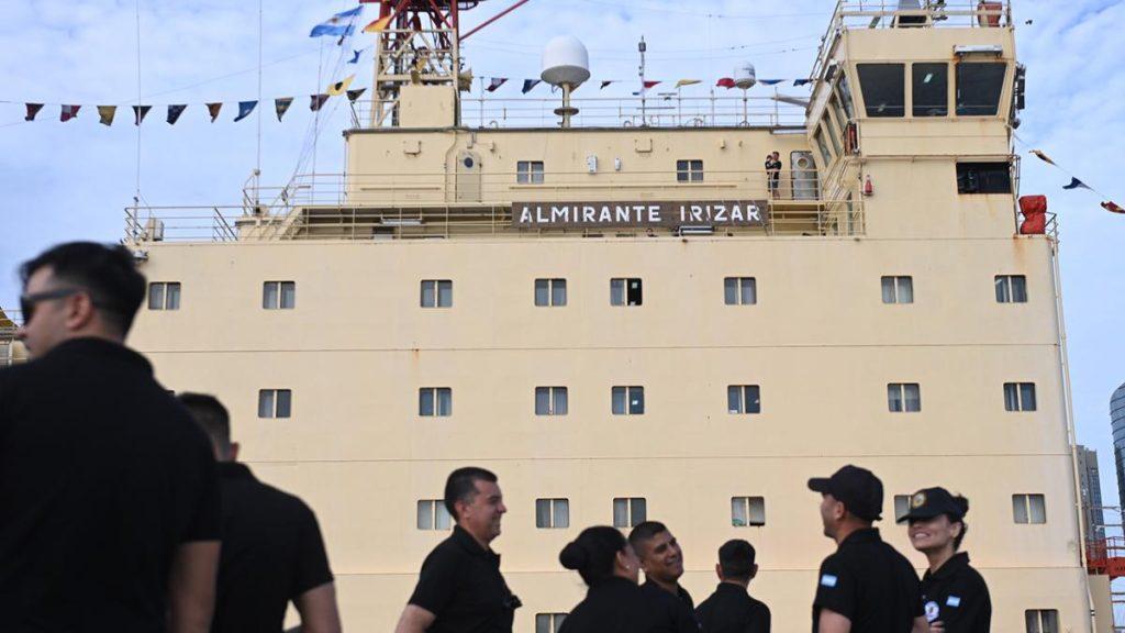 El rompehielos Irízar estudiará la presencia de microplásticos