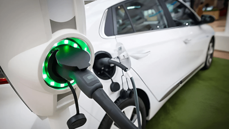 9 autos eléctricos e híbridos que llegan en 2025: precios, modelos y marcas