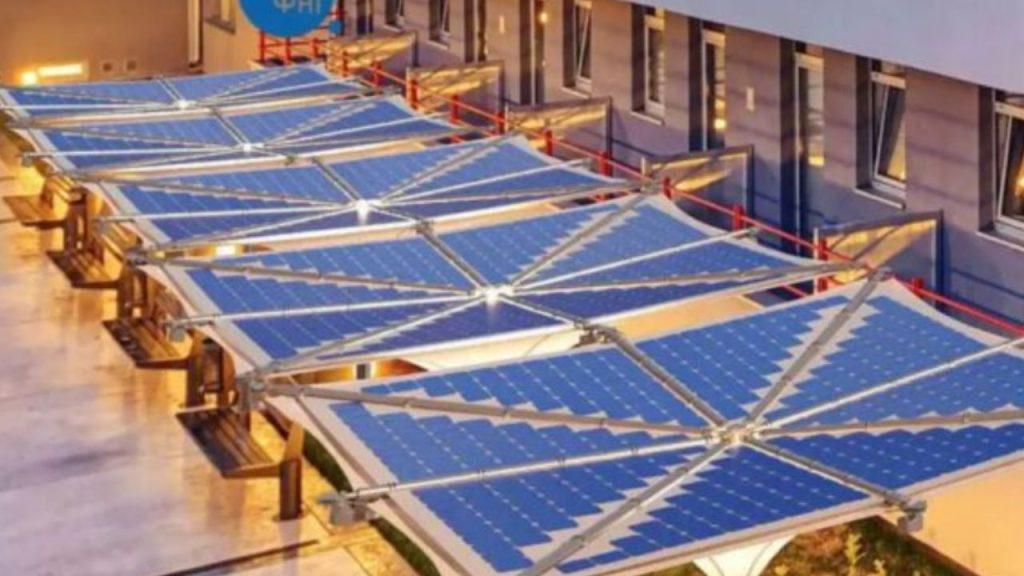 Este innovador toldo produce agua potable y energía al mismo tiempo