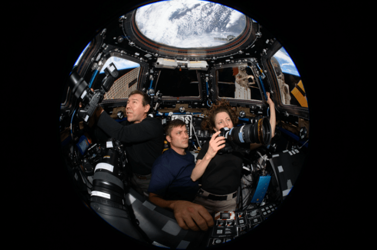 Estas son las 16 mejores fotos de ciencia en la estación espacial 2024 ...