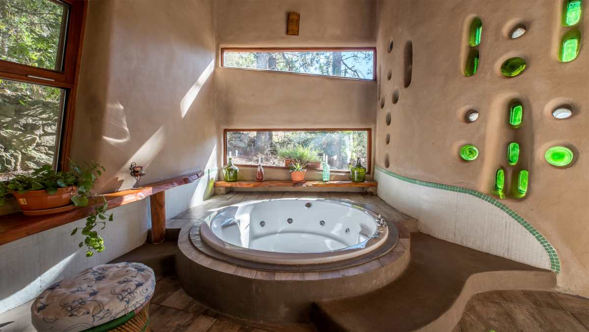 Bioarquitectura: qué es y cómo construir más sustentable con tierra y ...