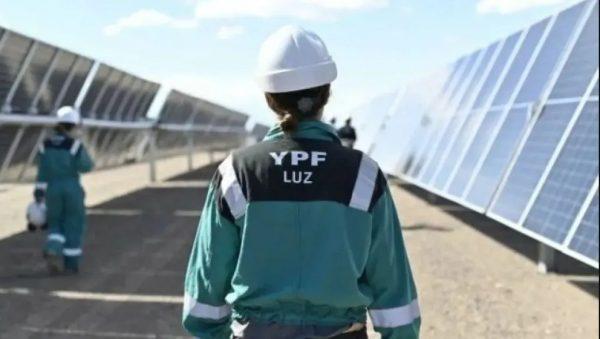 Primer paso del RIGI: YPF Luz instala paneles solares en un megaproyecto en Mendoza